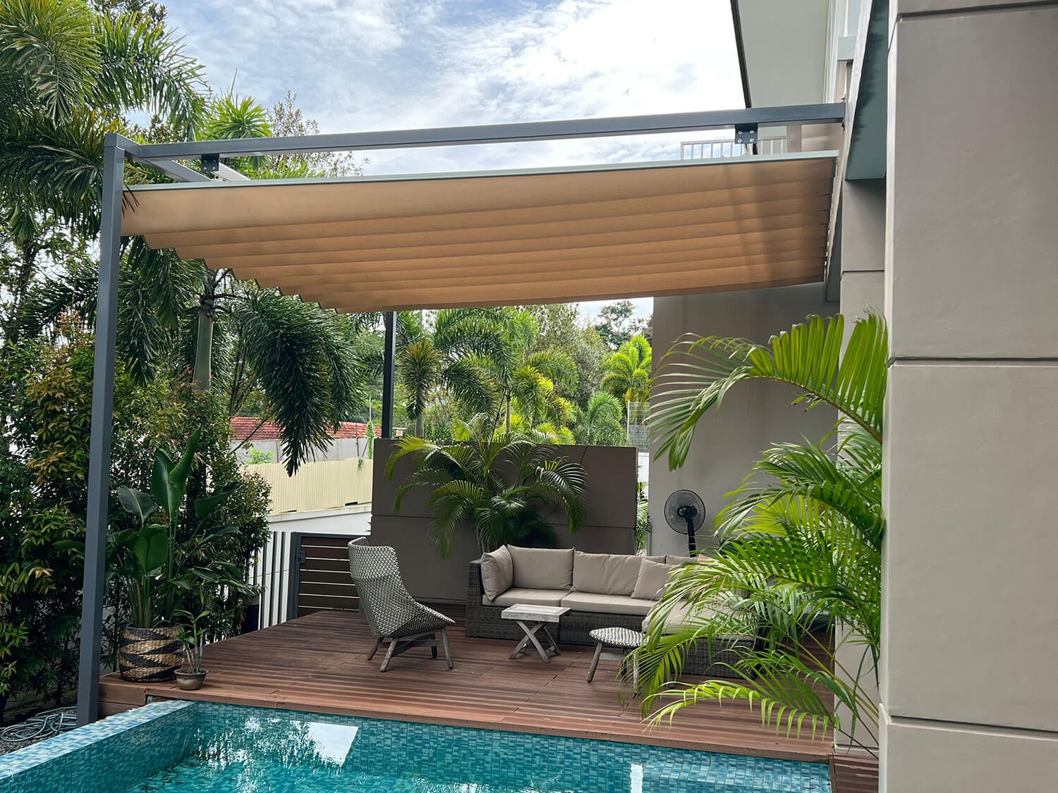 Loop Awning - Elite Deco Pte Ltd - Awning, Canopy, Zip Blinds ...